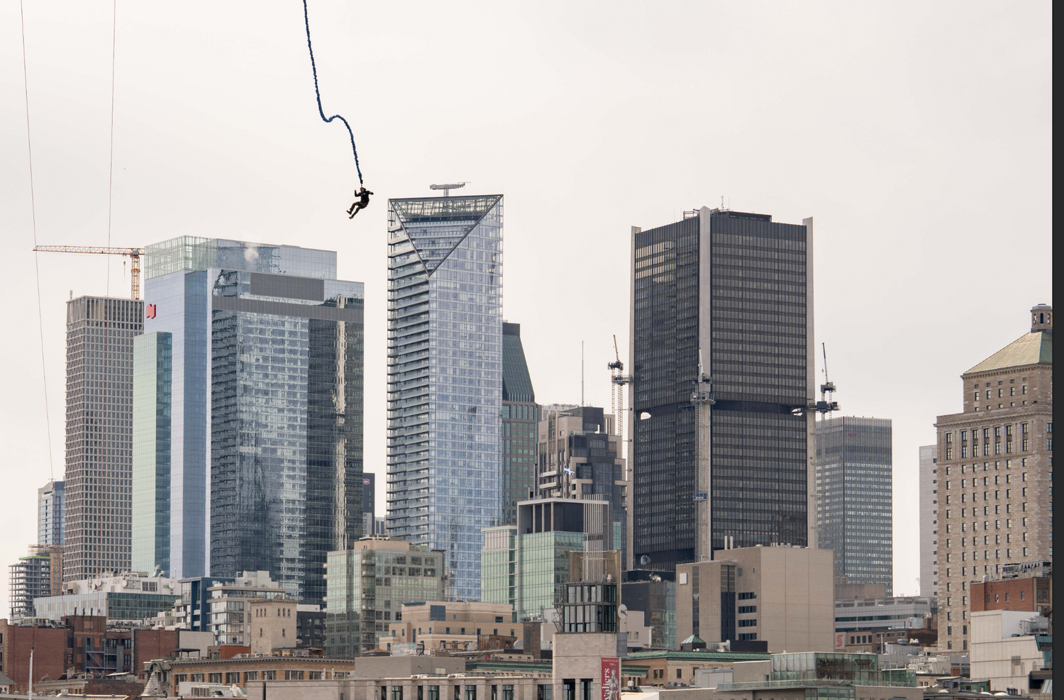 Montreal Bungee | The Highest Bungee Jump in Canada – Montréal Bungee